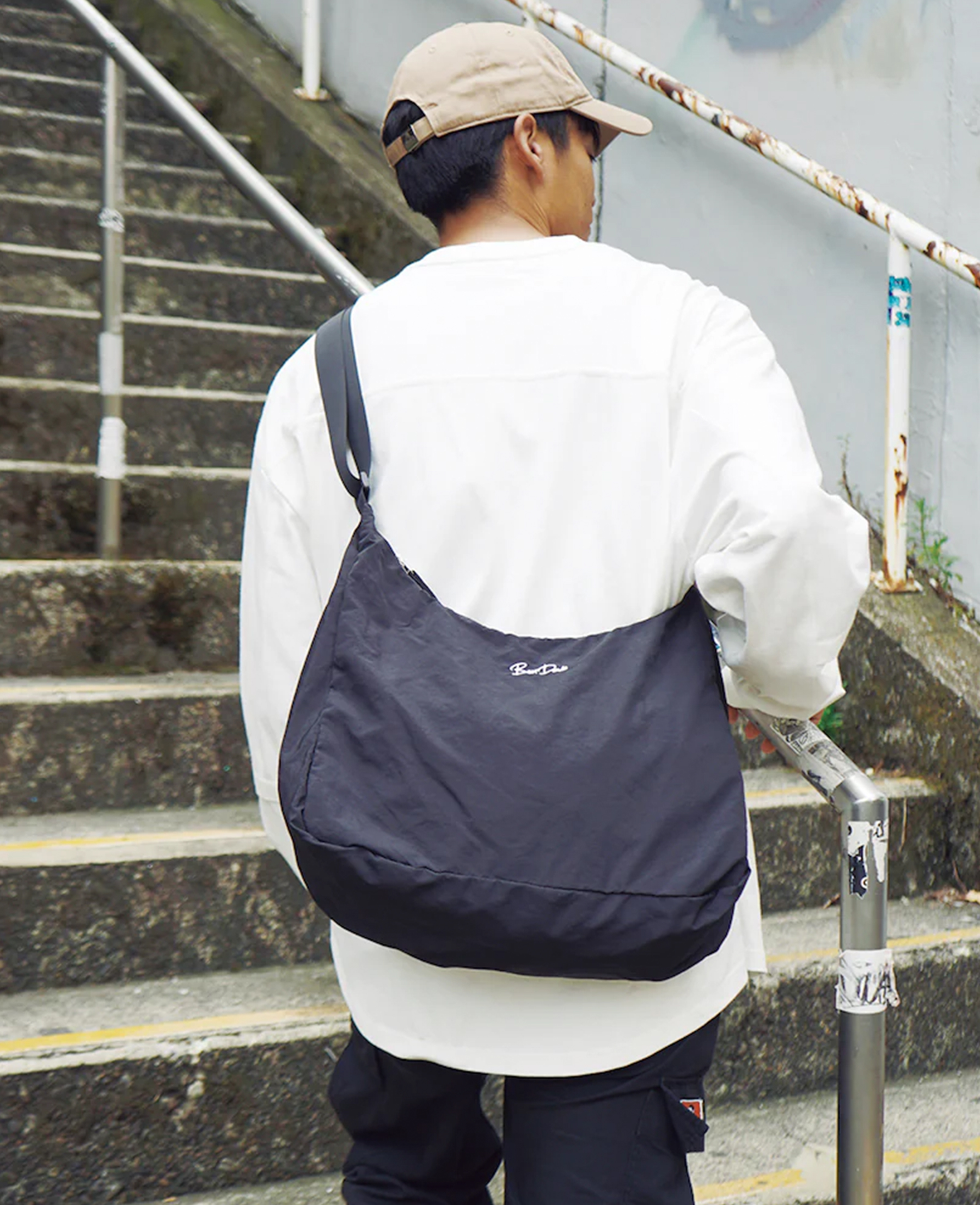 Ben Davis Japan Nylon Shoulder Mid Bag | Goodluck Bunch
